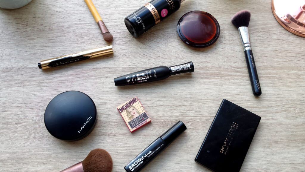 My current everyday makeup routine - Actually Anna 2025