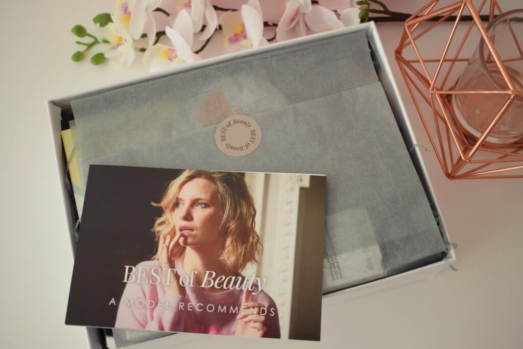 Review | A model recommends beauty box by Feelunique - Actually Anna 2025